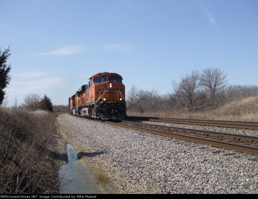 BNSF 7335